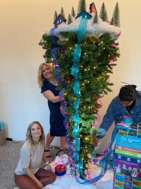 12 Days of Giving with Tennessee’s First Lady Maria Lee – Jonathan's Path